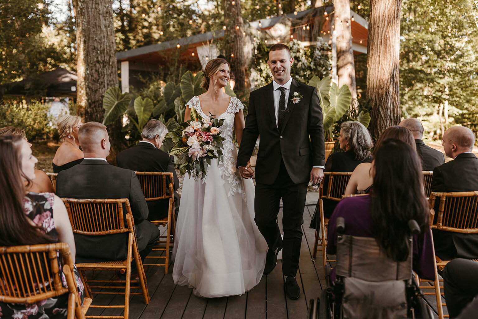 Lush Tropicals: Intimate Wedding in the Pocono Mountains