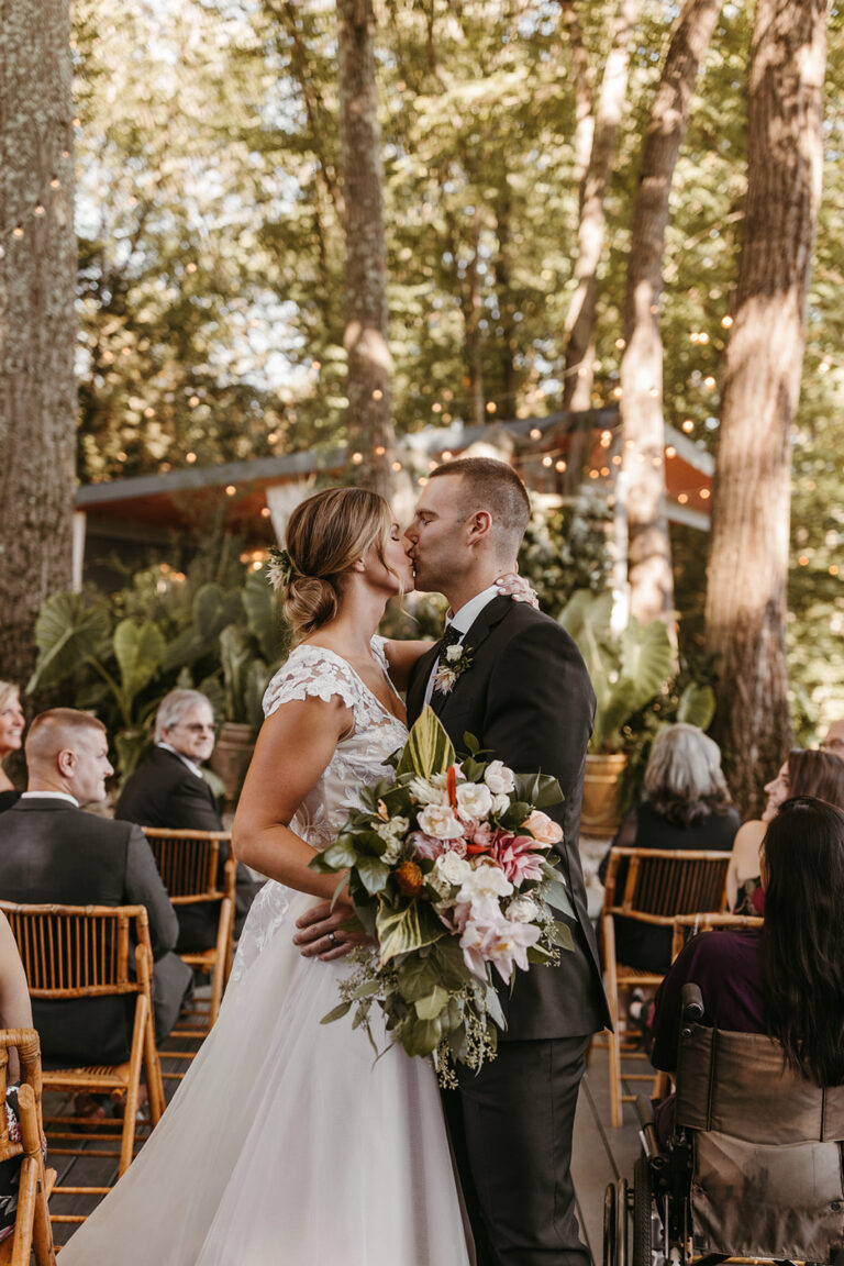 Lush Tropicals: Intimate Wedding in the Pocono Mountains