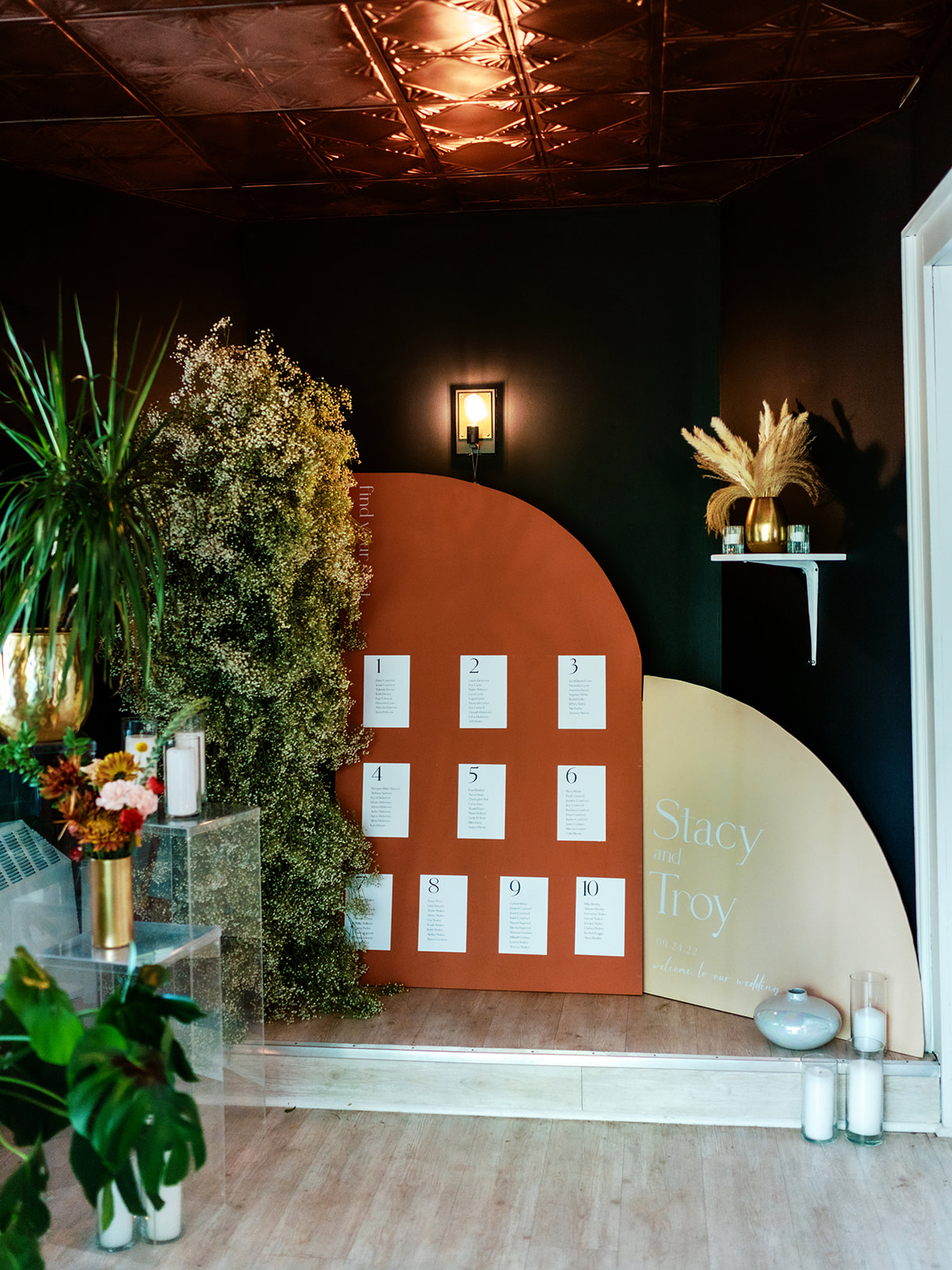 Modern & Colorful Autumn Wedding at Pocono Palms