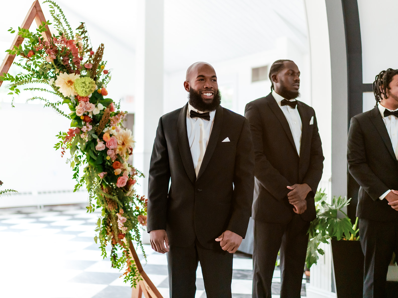 Modern & Colorful Autumn Wedding at Pocono Palms