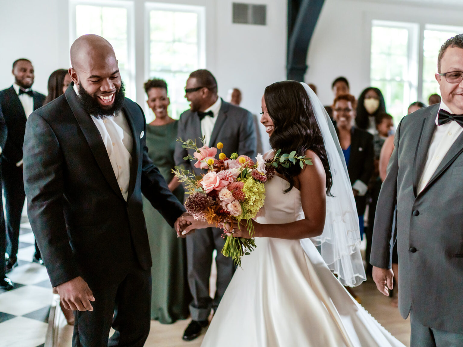 Modern & Colorful Autumn Wedding at Pocono Palms