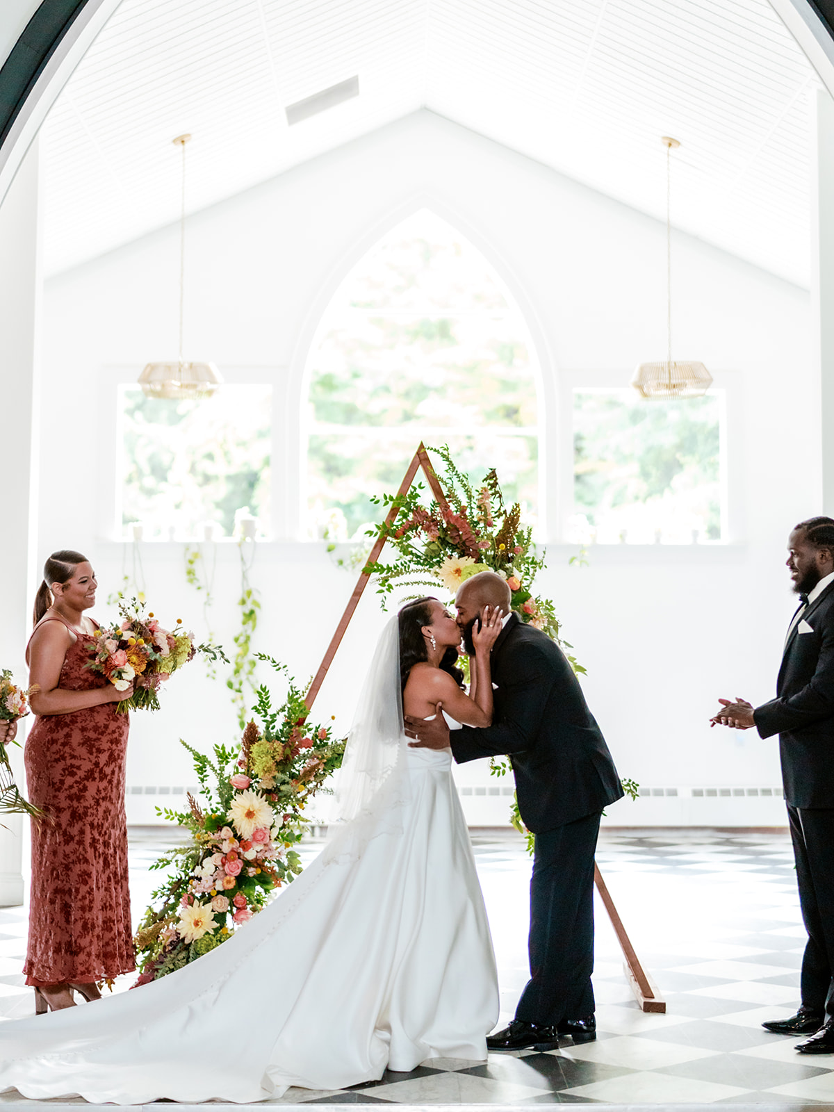 Modern & Colorful Autumn Wedding at Pocono Palms
