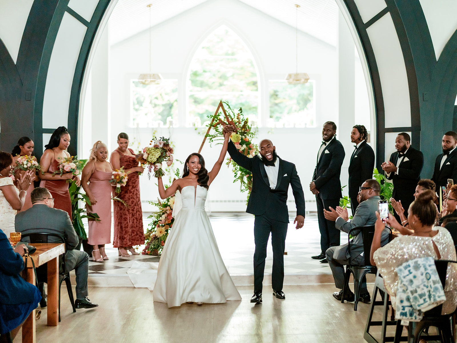 Modern & Colorful Autumn Wedding at Pocono Palms