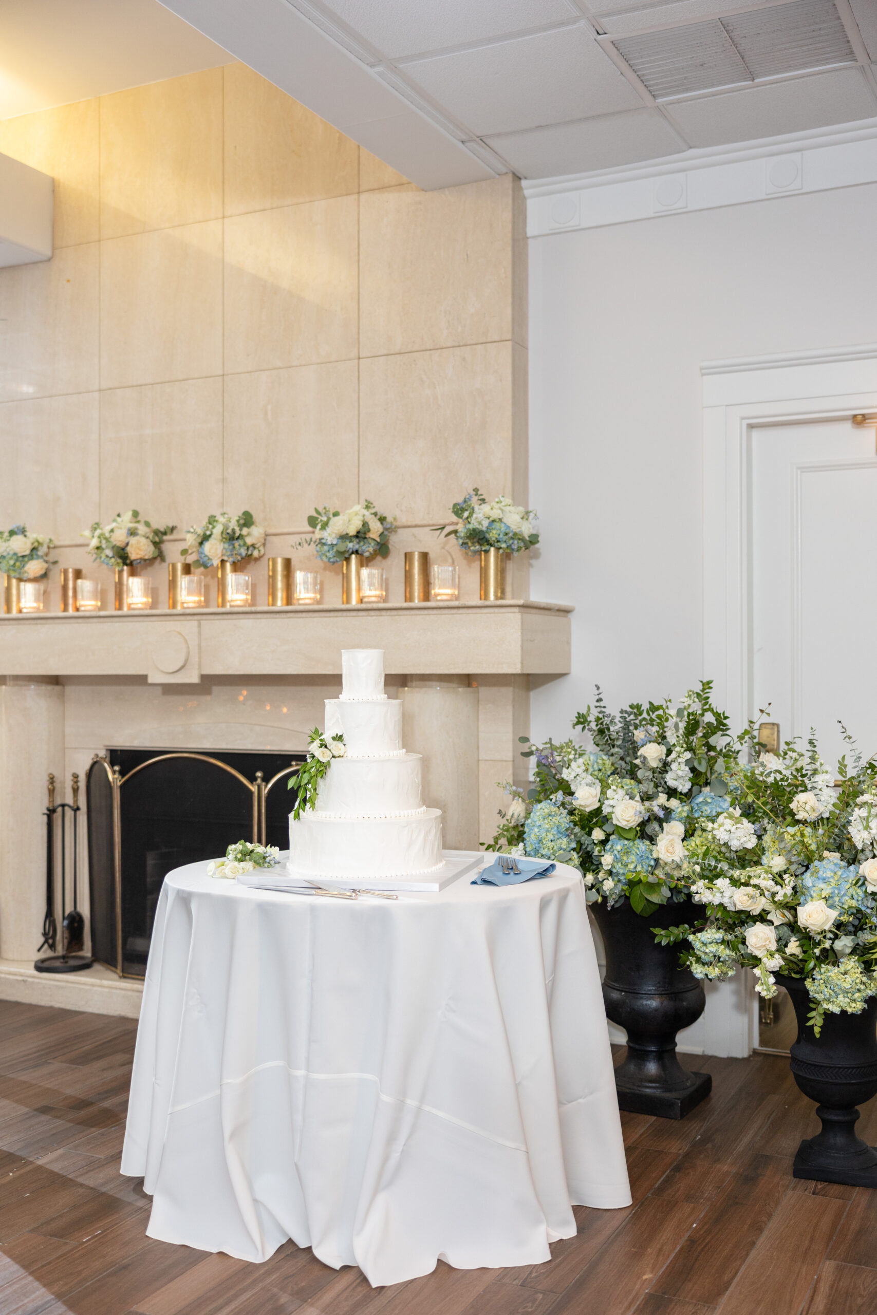 Classically Formal Wedding at the Beautiful Weyhill House and Brookside ...