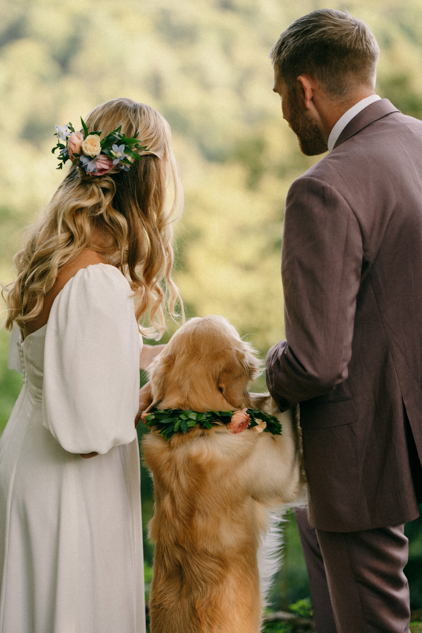 Microwedding with Early Fall Tones