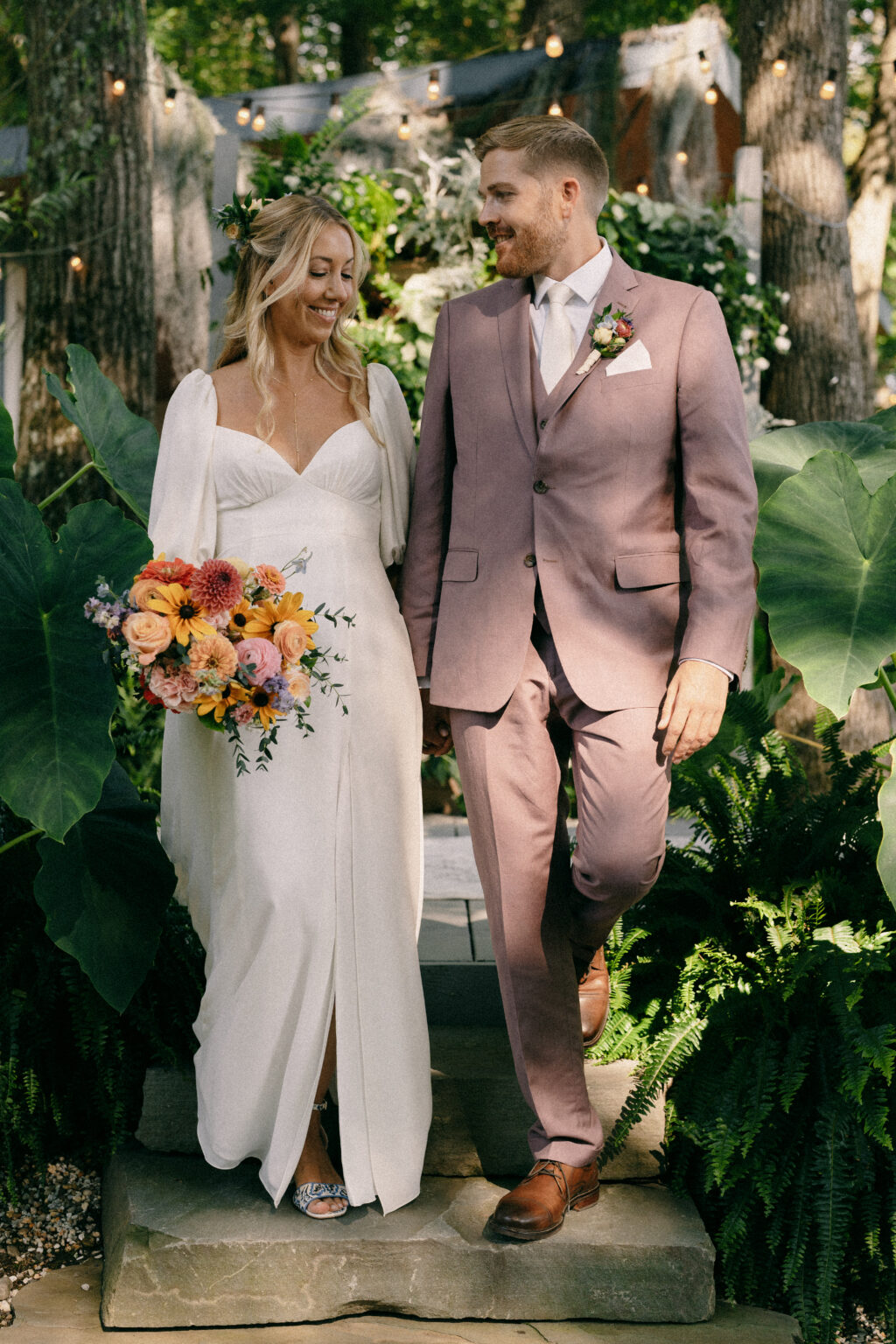Microwedding with Early Fall Tones